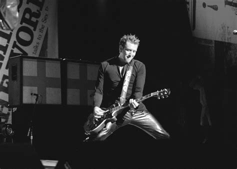 In New Memoir Sex Pistols Guitarist Steve Jones Details Dysfunction In