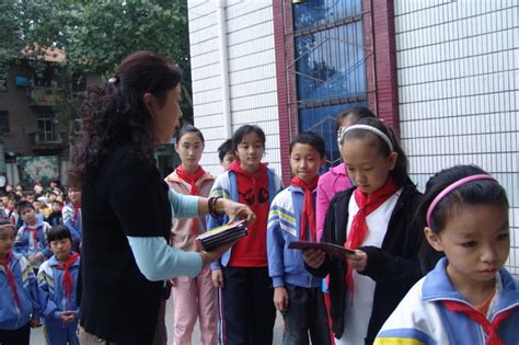 我校“尊师重教”活动为多名尊师好少年颁奖 西北大学附属小学