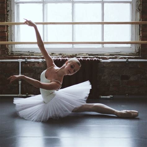 Top 104 Pictures Pictures Of A Ballet Dancer Superb