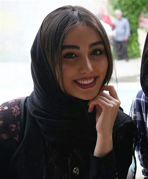 Pin By 🅸🅼🅰︎🅶🅴🆂 💃💃💃 On Hijab Girl Muslim Women Fashion Beautiful Girl