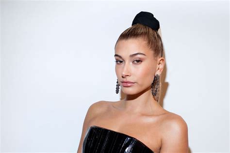 Coiffure Des Années 90 Comment Adopter La Tendance Avec Style