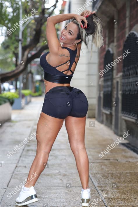 Perfeitas E Lindas Demais Shutterstock 10430072aj Porn Pic Eporner