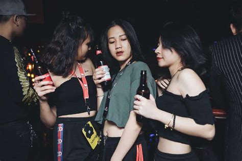 Ảnh Gái Trong Bar Xem Ngay để Khám Phá Thế Giới đêm Sôi động