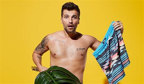 Bruno Gagliasso é Flagrado Só De Cueca E Tatuagem Secreta Chama Atenção