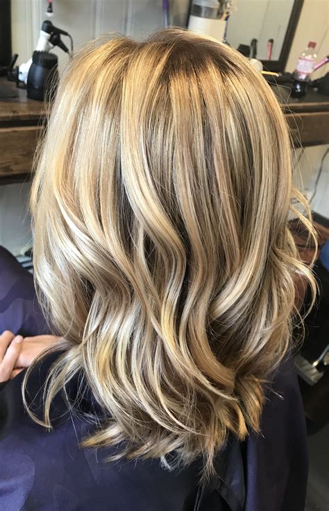 Bright Blonde Highlights On Dark Blonde Hair Color Dark Blonde Hair