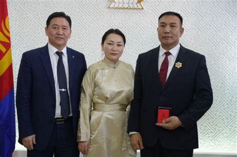 ХХҮЕГ ын албан хаагчид төрийн дээд одон медалиар шагнагдлаа