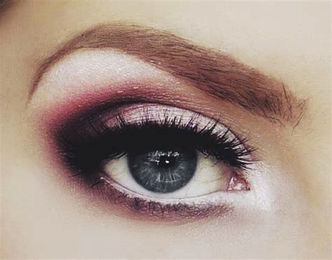 How To Apply Eyeshadow Step By Step
