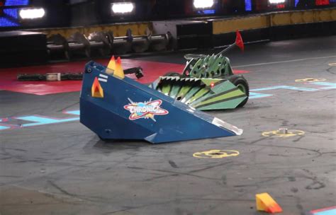 Image Swampthingvschronic Bb2015  Battlebots Wiki Fandom