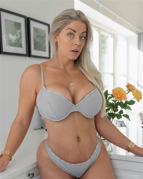 Busty Milf Mia Sand 4 Jhonypro
