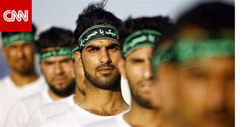 المرجعية تنهى المقاتلين العراقيين عن رفع رايات طائفية أو صورة السيستاني