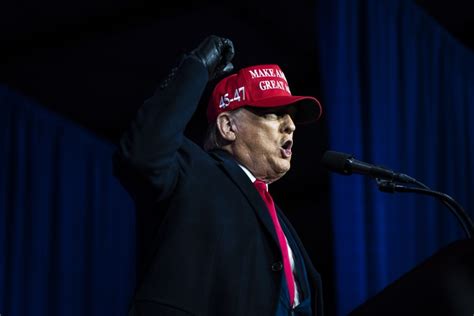 Сьогодні розпочнеться перший кримінальний процес над Трампом у справі