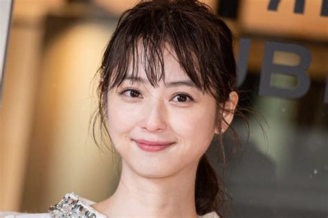 佐々木希、第2子妊娠を報告 手芸番組視聴者から「ふっくらした」の声も – Fumumu