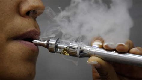 Sanidad Alerta Del Riesgo Para La Salud Por El Consumo De Cigarros