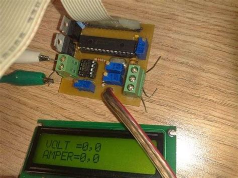 digital ammeter circuit using pic microcontroller