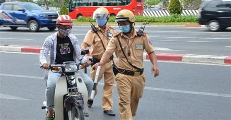 Những Hành Vi Tưởng Là Lỗi Nhưng Không Bị Cảnh Sát Phạt