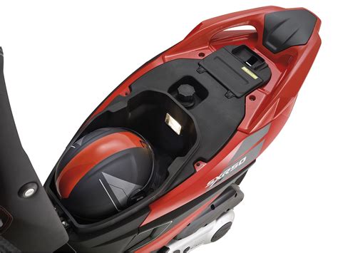 Motorrad Vergleich Peugeot Speedfight 4 50 Sportline 2021 Vs Aprilia