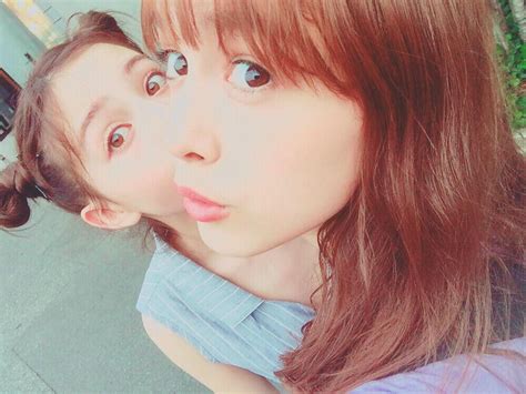 加藤ナナ ＆ モーガン茉愛羅（まあら）【次世代ハーフ美人モデル】仲良し2ショット写真：人物まとめ おにぎりまとめ