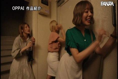 Pppe 095 終電逃して泊りにきた巨乳先輩たちが金曜夜から月曜朝まで精子残量0確定の追撃無限囲い撃ち！ 乙アリス 新村あかり 浜崎真緒