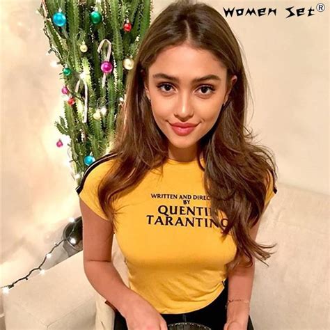 Written And Directed Quentin Tarantino Yellow T Shirt 90s Women Fashion