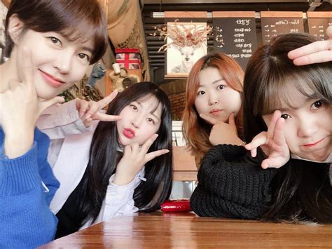 チェ・ユニョンさんのインスタグラム写真 チェ・ユニョンinstagram 「부족한 거 투성이인 날 위해 항상 열심히 일해주고 막촬
