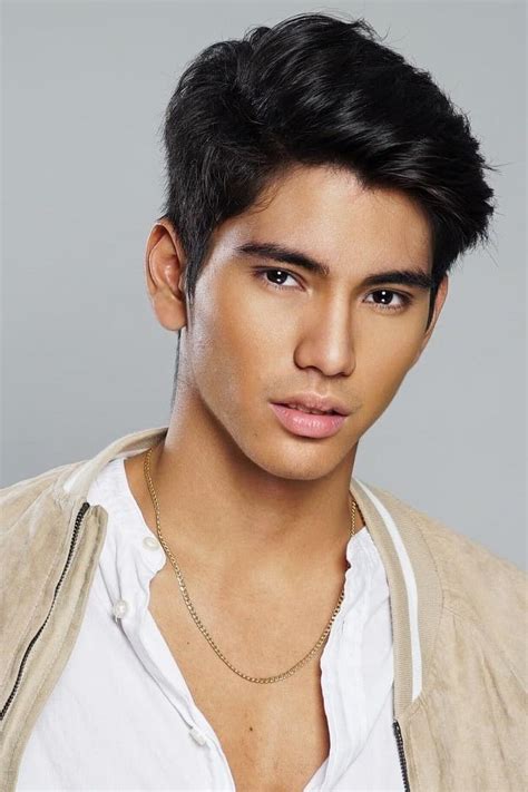 Adrian Dionisio Quién Es Sus Películas Y Series Quever By Spoiler Time