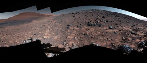 Nasas Curiosity Rover Reaches Mars Ridge Where Water Left Debris Pileup