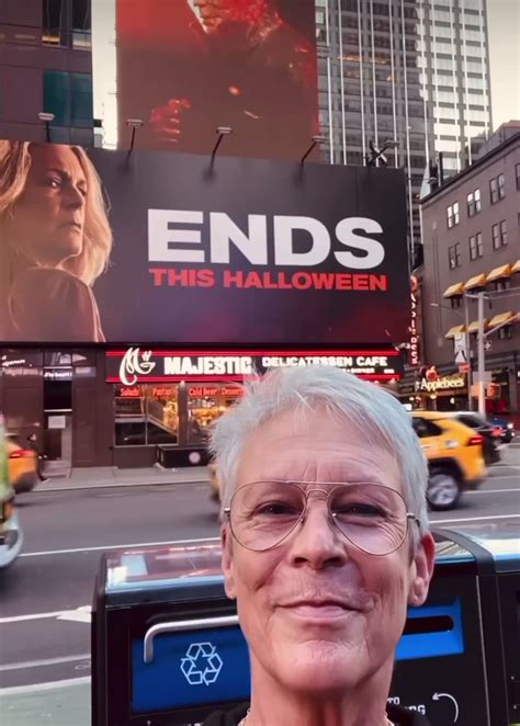 Sissy Curto Hand On Twitter Rt Halloweenverse Jamie Lee Curtis In