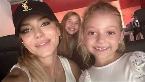 El Motivo Por El Que Las Hijas De Evangelina Anderson Tienen Que Ir Al