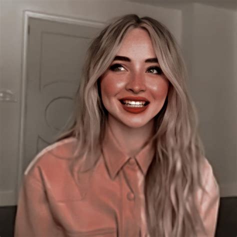 Sabrina Carpenter Aesthetic Icon