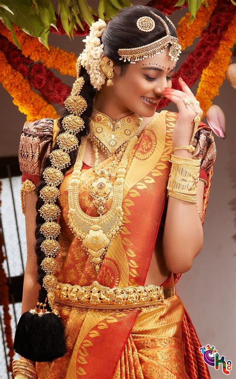 Traditional Southern Indian Bride Wearing Bridal Silk Saree Jewellery