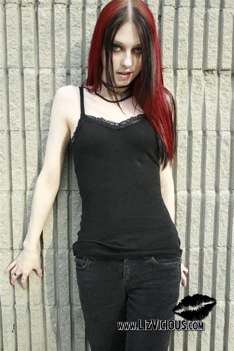 Liz Vicious готическая девочка – Telegraph