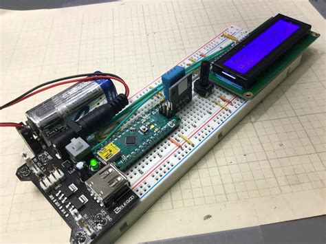 portable temperature and humidity sensor project