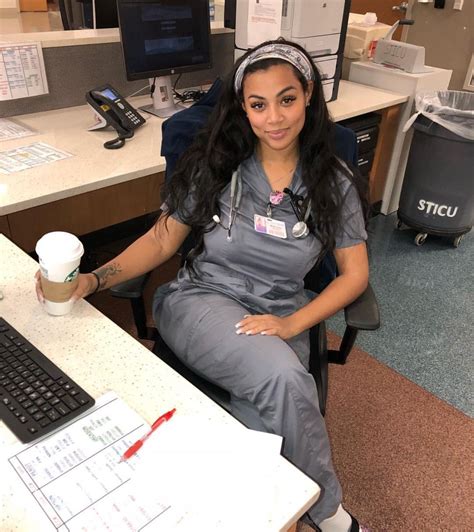 Pin By Eduardo Cisneros On Nursing Love‍⚕️ Nurse Outfit Scrubs
