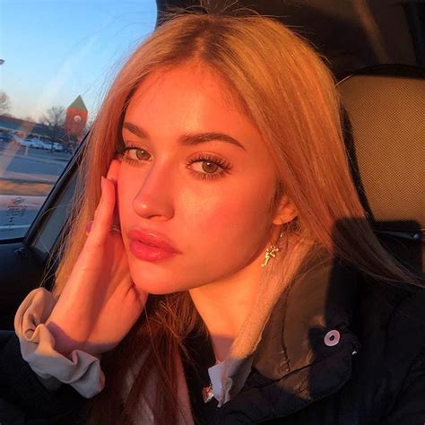 Abril No Instagram “i Actually Caught Golden Hour For Once Omg
