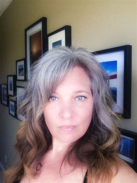 About 1 Year Of Growing Out Grey Gray Hair Growing Out Grey Hair