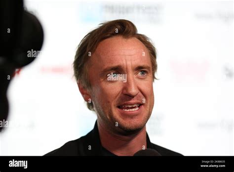 Tom Felton Acteur De Harry Potter Assiste à La Première De « Burial