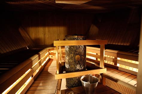 本物のロウリュを伝播するストーブ「iki」 Sauna Travel
