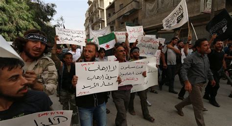 سوريا قوات النظام تستعيد حقل شاعر و12 قتيلاً في حلب ومعارك طاحنة