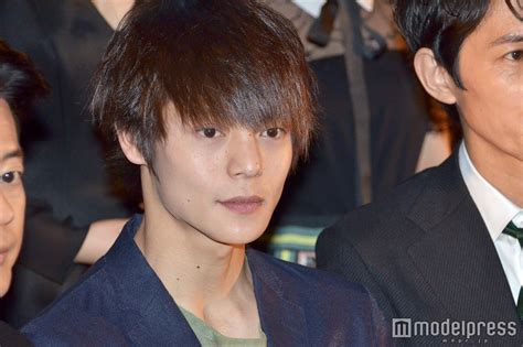 窪田正孝、唐沢寿明からサプライズプレゼントで“主役奪取”？ モデルプレス