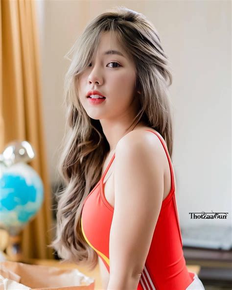 รับแมคโดนัลชุดไหนดีงับ 🍟😋 Thai Model Asian Model Just Girl Things