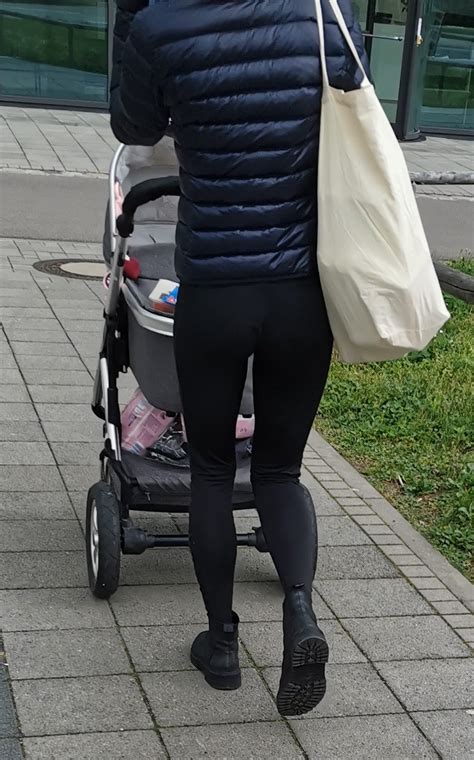 Tight Milf In Tight Black Leggings With Vpl Spandex Leggings And Yoga