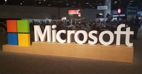 run docker on windows server