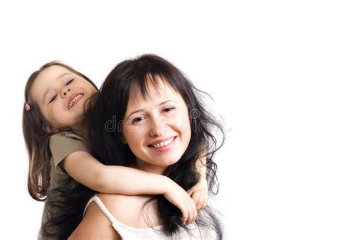 女儿愉快的mun 库存图片 图片 包括有 孩子 背包 父项 子项 生活 妈咪 朋友 母亲 颜色 9205551