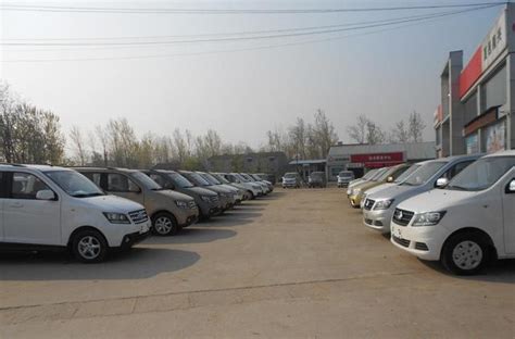 為啥買車時4s店會送貼膜？老車主：都是套路！ 每日頭條