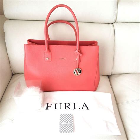 週末セール 新品同様 極美品 Furla トートバッグ フルラ サーモンピンク メルカリ