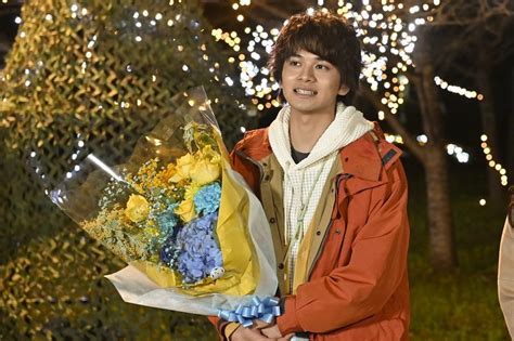 テレ朝post 『星降る夜に』笑顔でクランクアップ！吉高由里子「こんなに早く終わると感じたドラマは初めて」