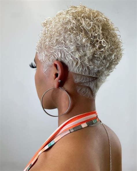 30 Head Turning Blonde Curly Hair Looks For 2023 In 2023 Short