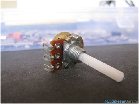 insight how potentiometer works