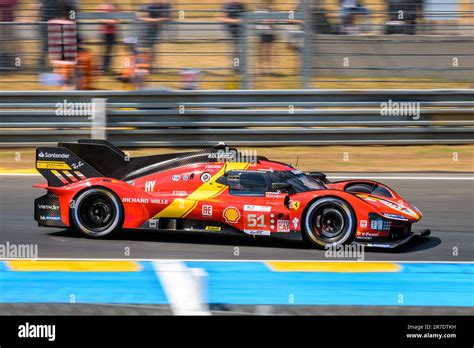 La Ferrari 499p Hypercar N°51 De Lécurie Af Corse Sur Le Circuit De