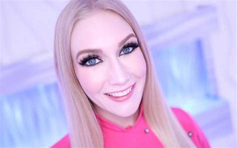 {rg Fj K2s} Swallow Salon Emma Starletto Swallow Salon Introduces
